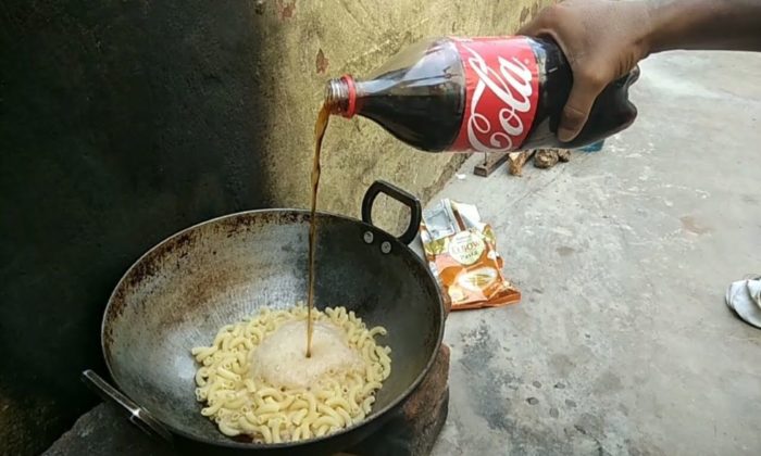 This Guy Cooked Noodles In Coca-Cola & It's Just Weird