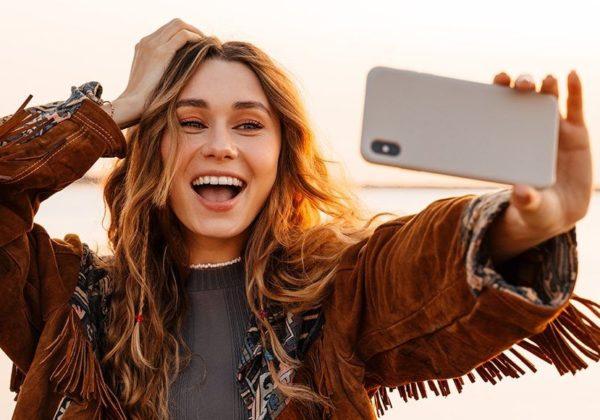 Expert Tips For Taking The Best Selfies