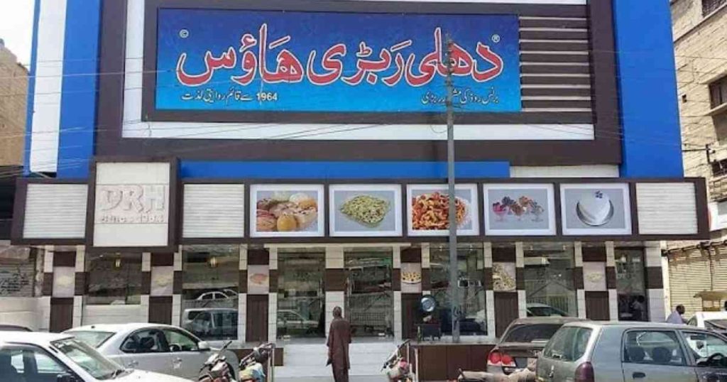 Burns Road Karachi Iftar 2026: Best Foods & Tips for Visitors